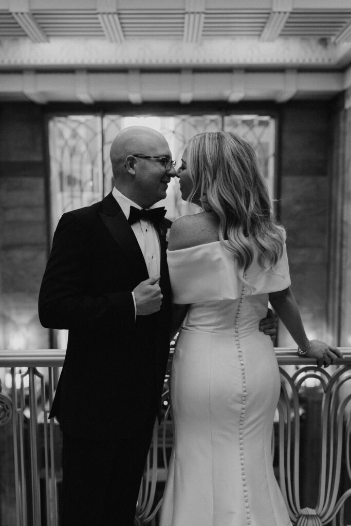 Aja and Rob’s Enchanted Winter Wedding At The University Club Chicago ...